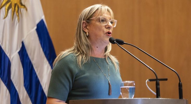 Asumió la profesora Collette Spinetti como nueva secretaria de Derechos ...